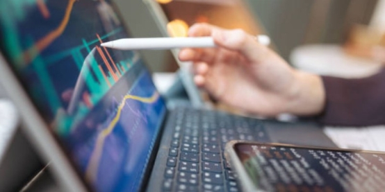 cupgamers.com - Automated Trading Bots: Pros And Cons For Retail Investors